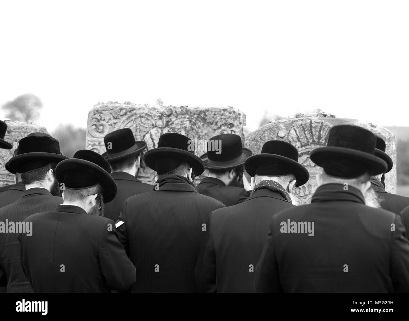 jews, jewish, judaism, hasidim, back, behind Stock Photo - Alamy