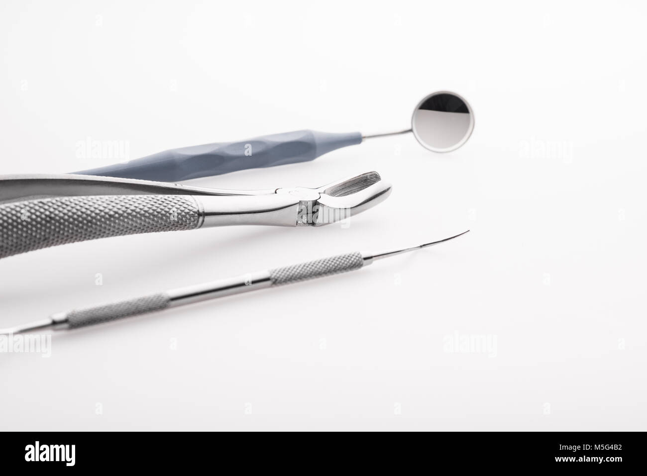 Sharp instruments hi-res stock photography and images - Alamy