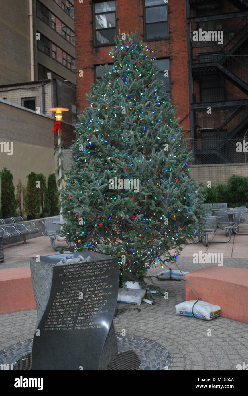 Christmas Tree at the memorial for firefighters that died during 9/11 ...