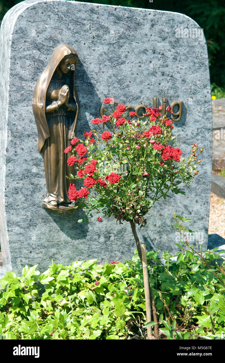 Grave design, grave stone Stock Photo - Alamy