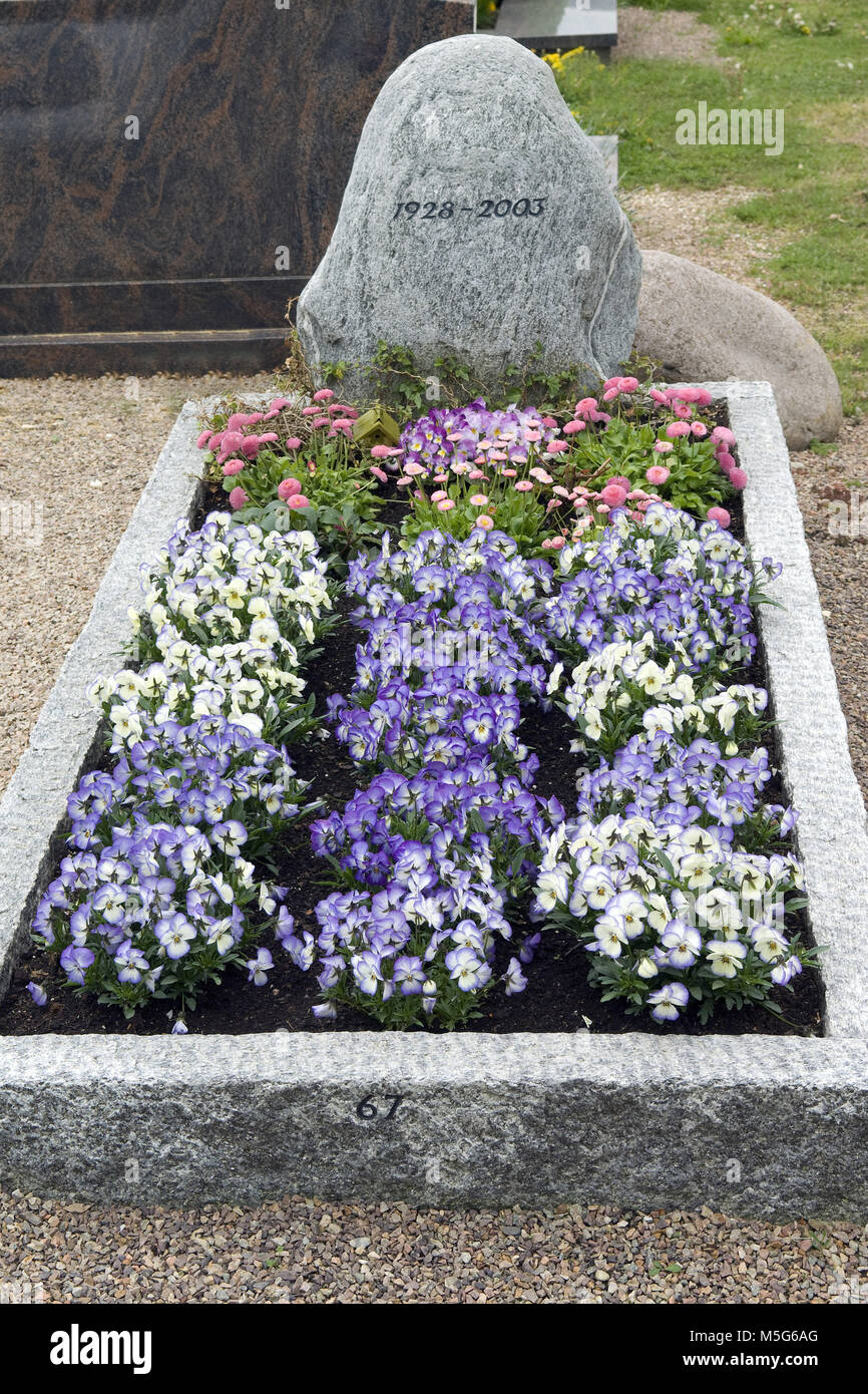 Grave design, grave stone Stock Photo - Alamy