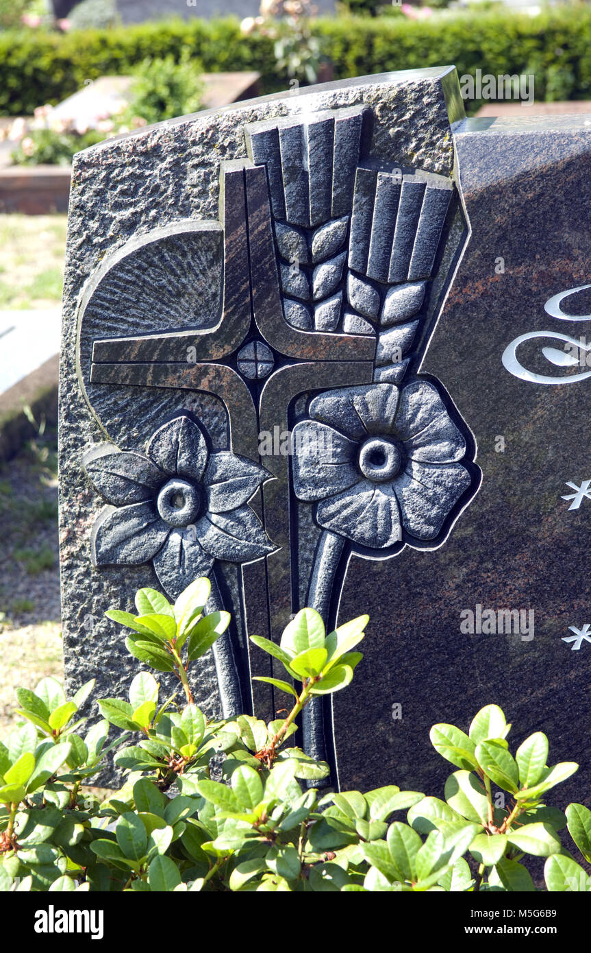 Grave design, grave stone Stock Photo - Alamy