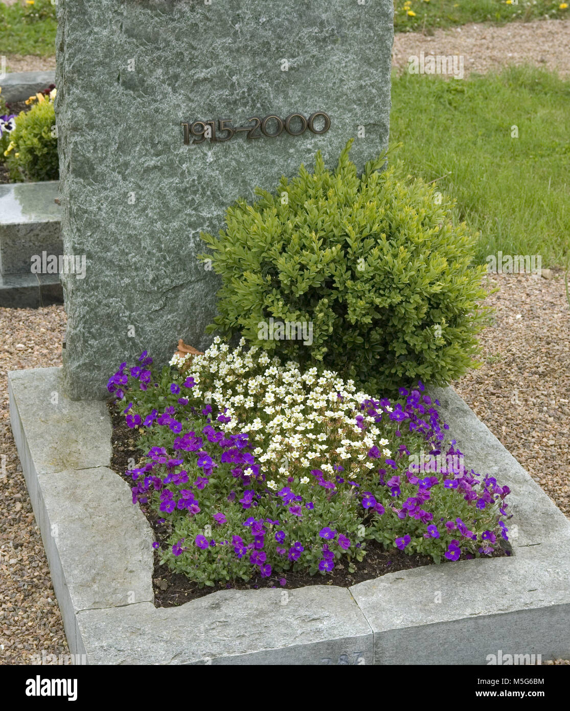 Grave design, grave stone Stock Photo - Alamy