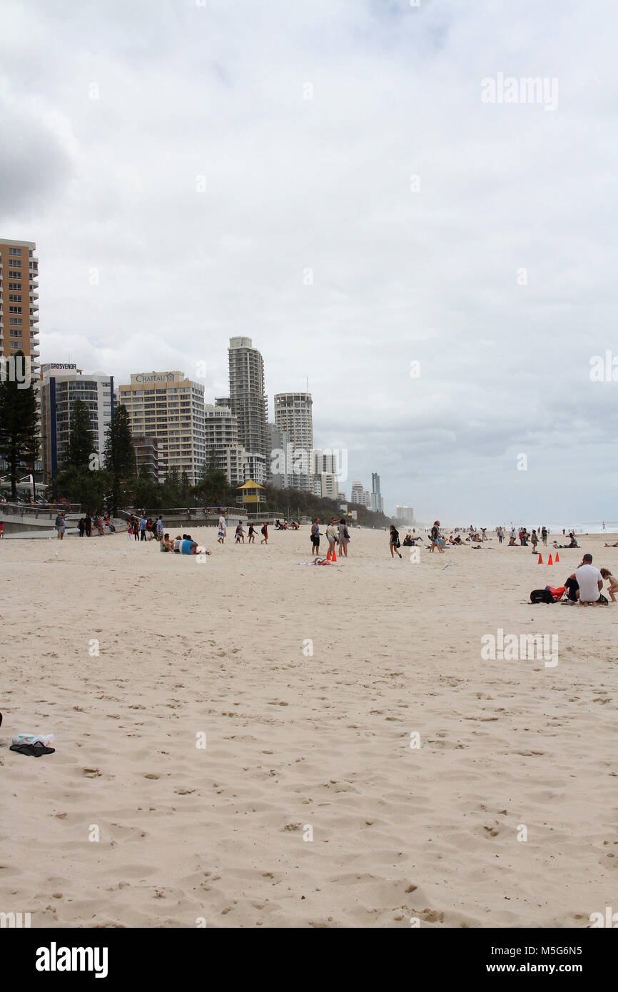 Beachfront high rise buildings hi-res stock photography and images - Alamy