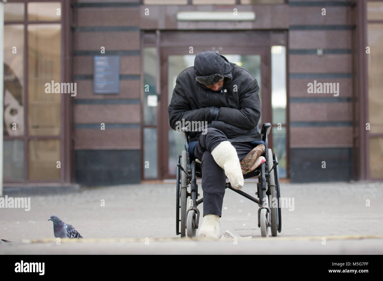 Disabled homeless man hi-res stock photography and images - Alamy