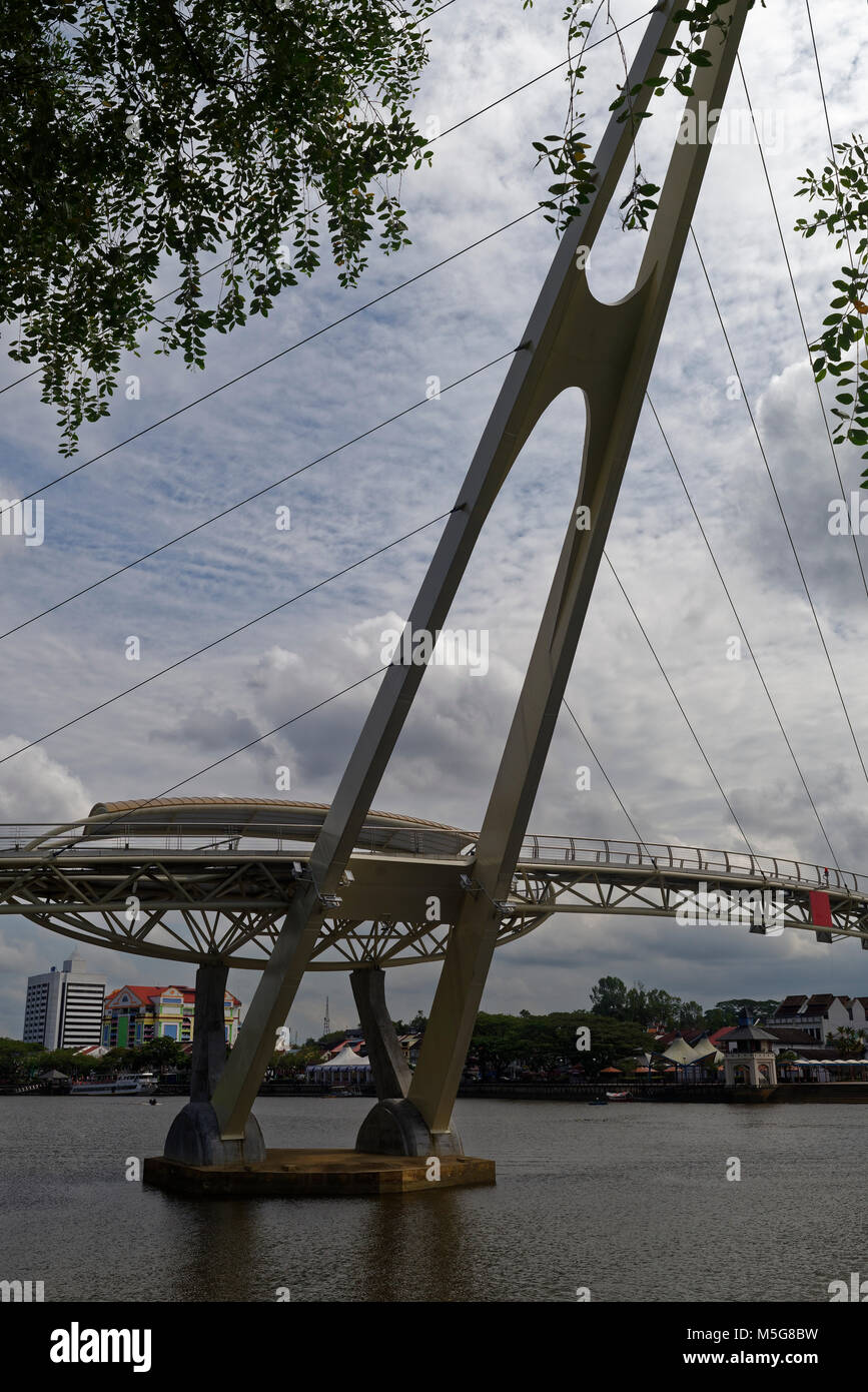 THe Darul Hana Bridge over the Sarawak River, Kuching, Malaysia Stock ...