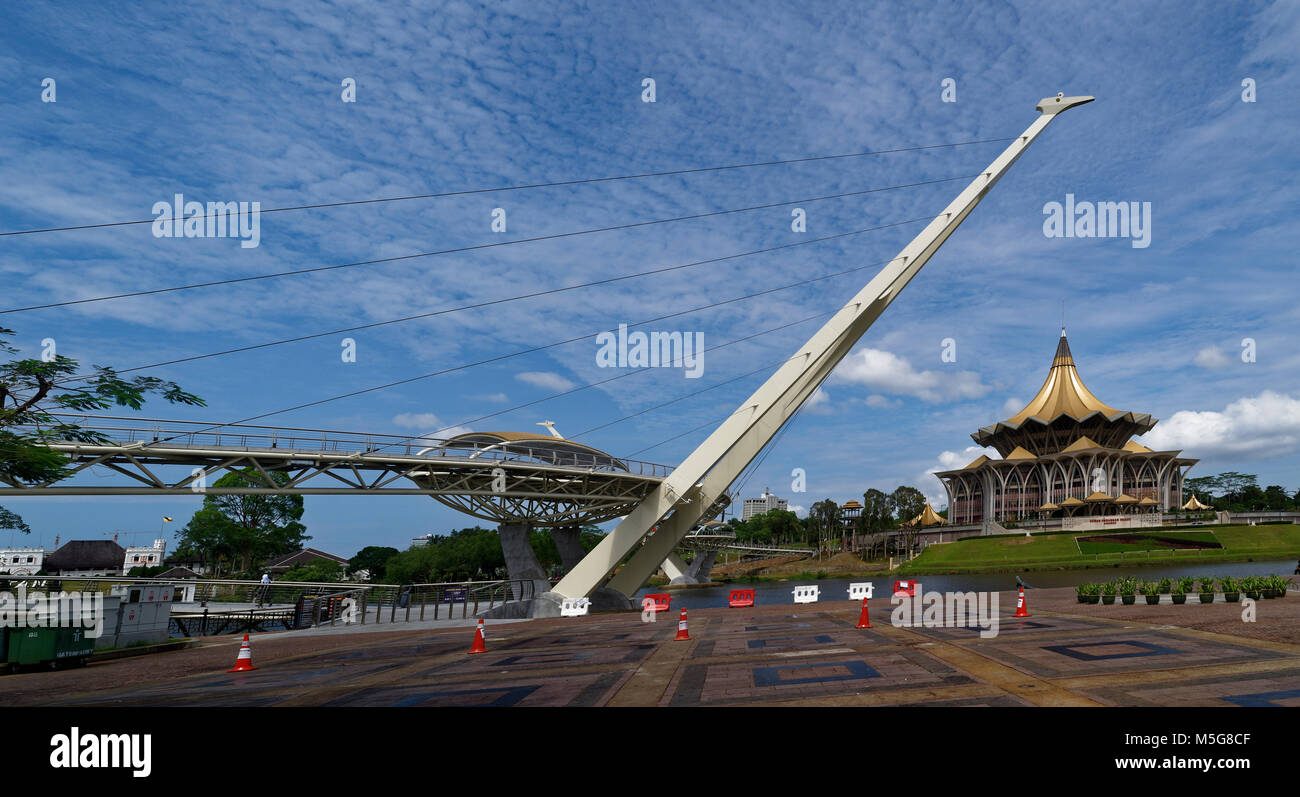THe Darul Hana Bridge over the Sarawak River, Kuching, Malaysia Stock ...