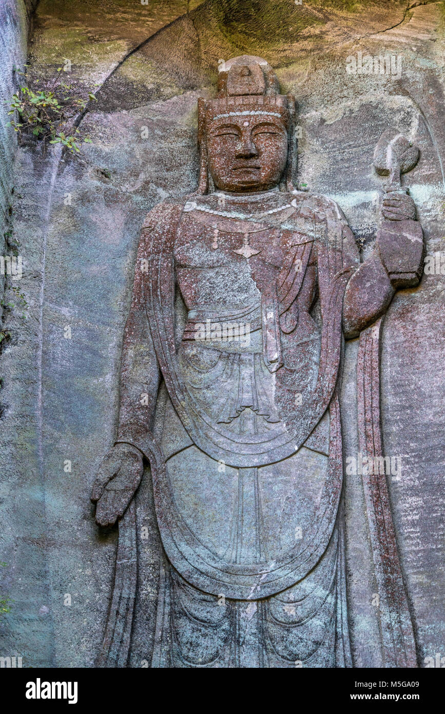 Mount Nokogiri (Nokogiriyama) Hyaku-shaku Kannon (Hundred-shaku Kannon ...