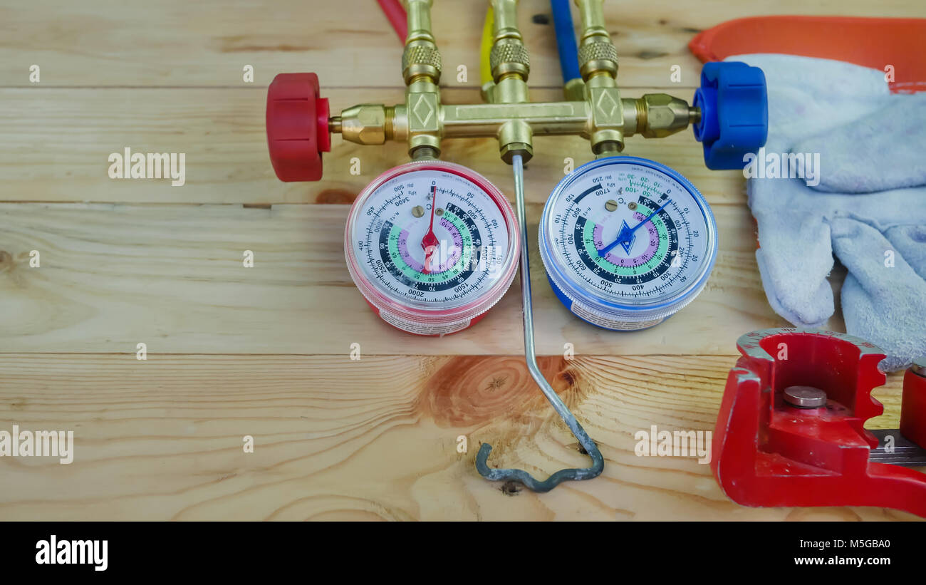 manometers measuring equipment for filling air conditioners Stock Photo ...