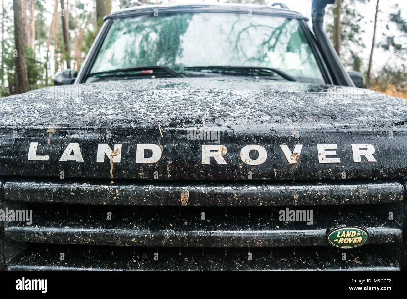 Land Rover Discovery 2 TD5 after a muddy offroad Stock Photo - Alamy