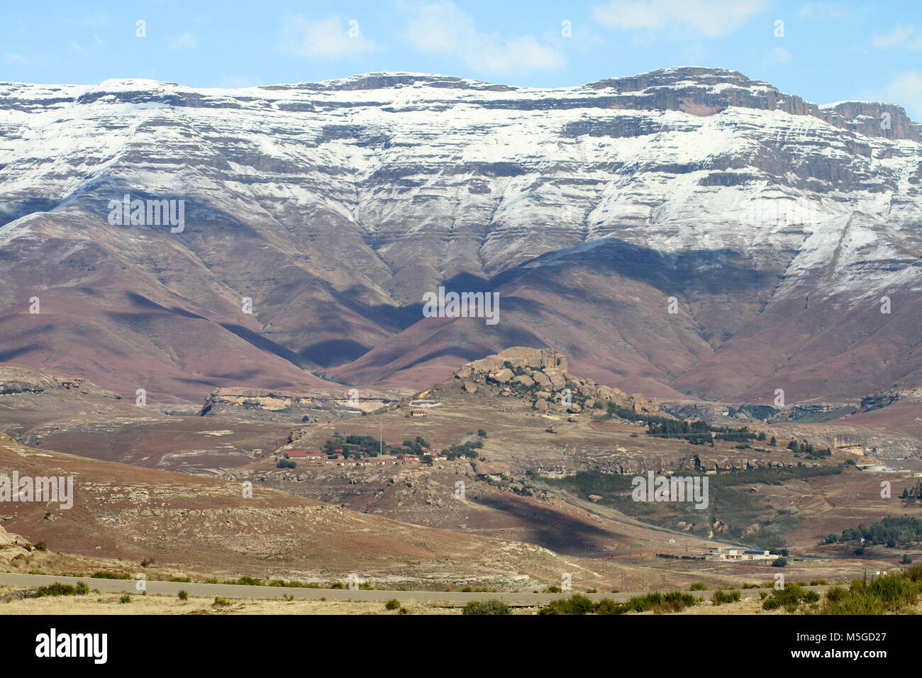 Drakensberg Mountains with snow, South Africa Stock Photo - Alamy