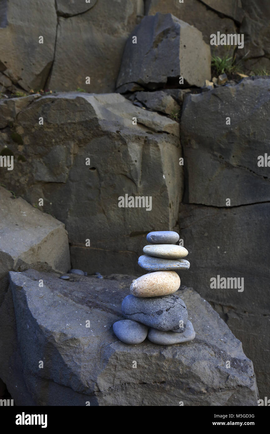 Rock formation inukshuk hi-res stock photography and images - Alamy