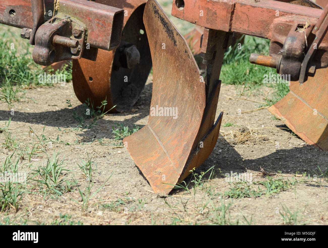 Combines on trailers hi-res stock photography and images - Alamy
