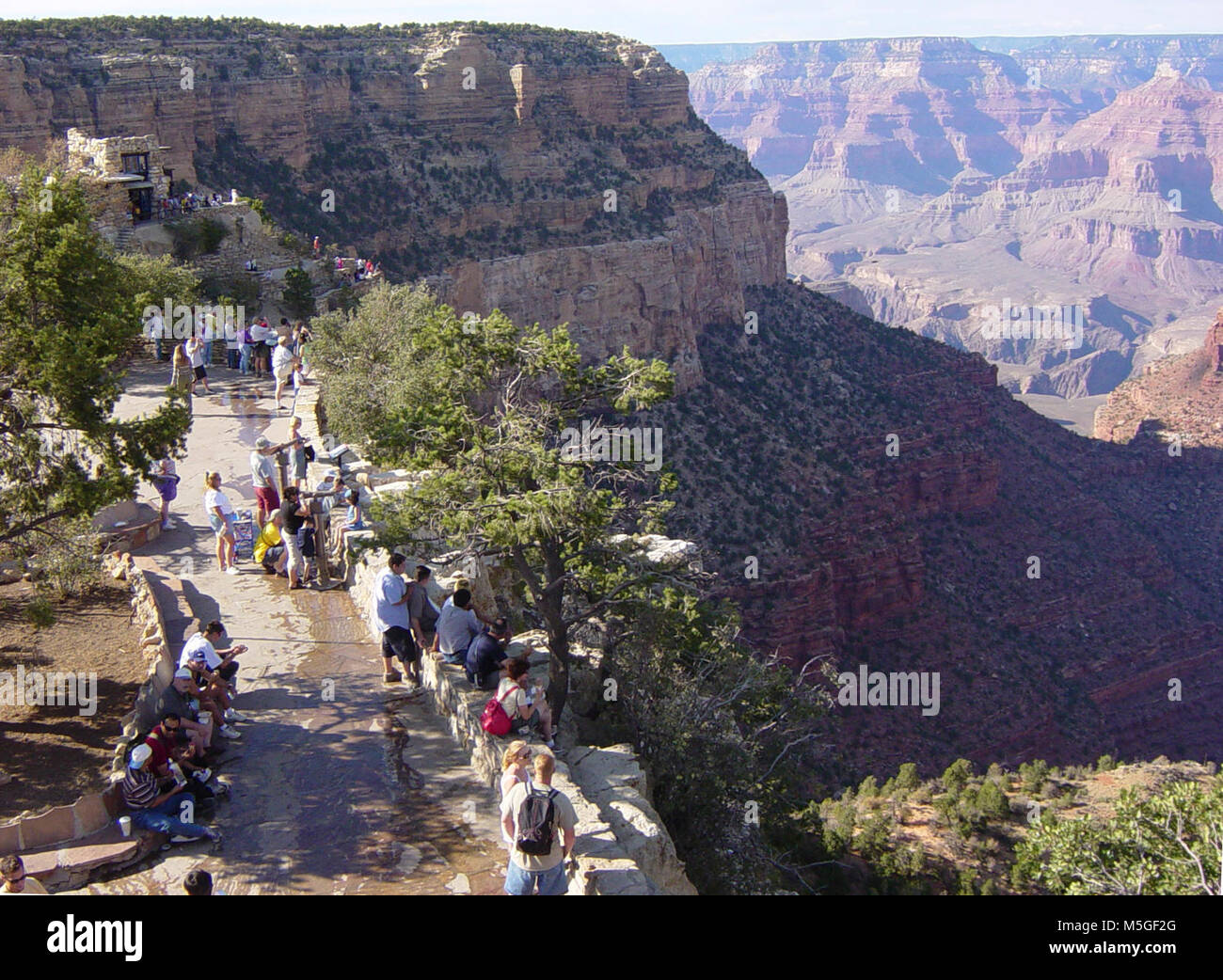 D Grand CanyonHistoric District Rim Trail THE WALK ALONG THE CANYON RIM ...