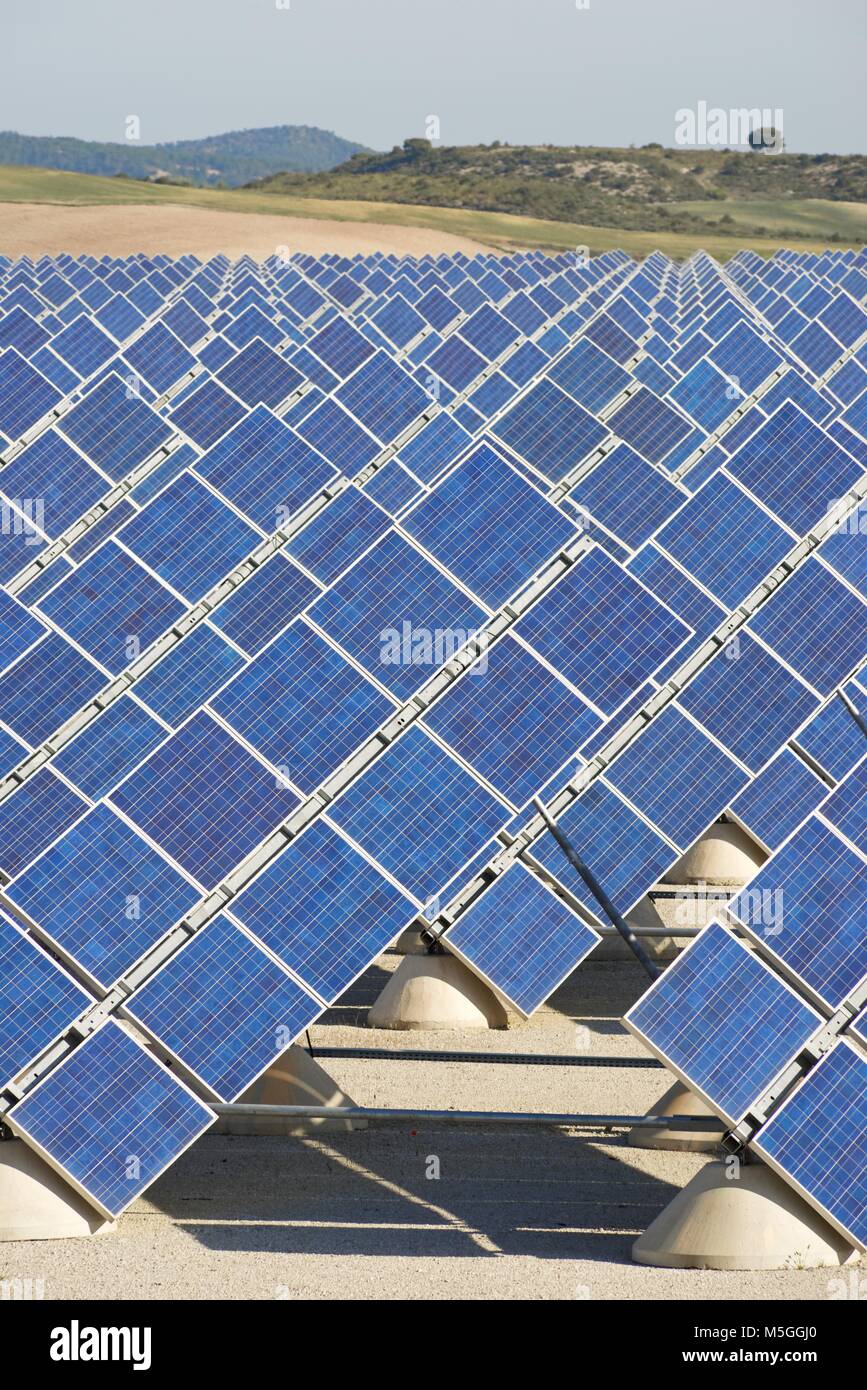 Photovoltaic panels for renewable electric production, Zaragoza ...