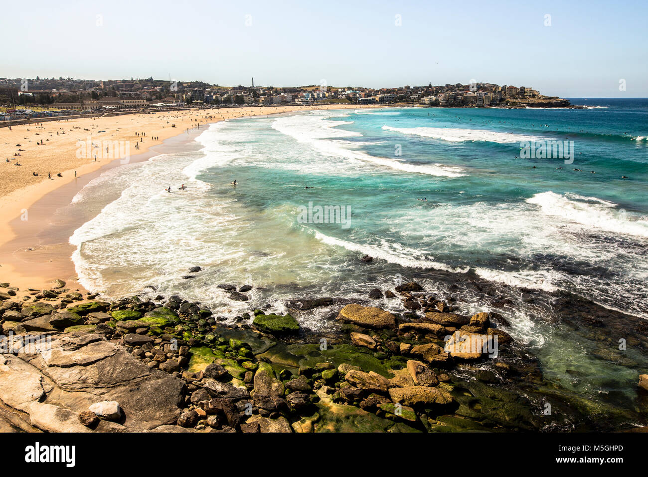 Sydney beach midday sun hi-res stock photography and images - Alamy
