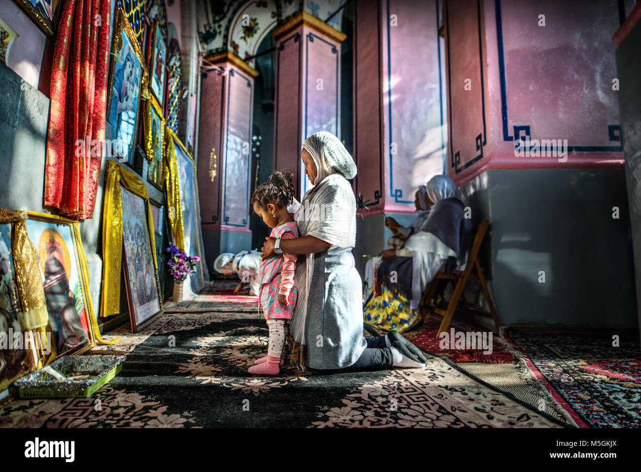Religious pilgrims come from all over the world to Jerusalem during ...
