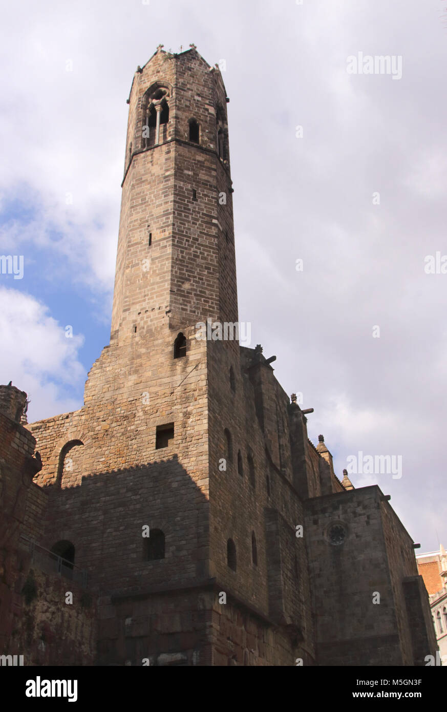 Roman gateway hi-res stock photography and images - Alamy