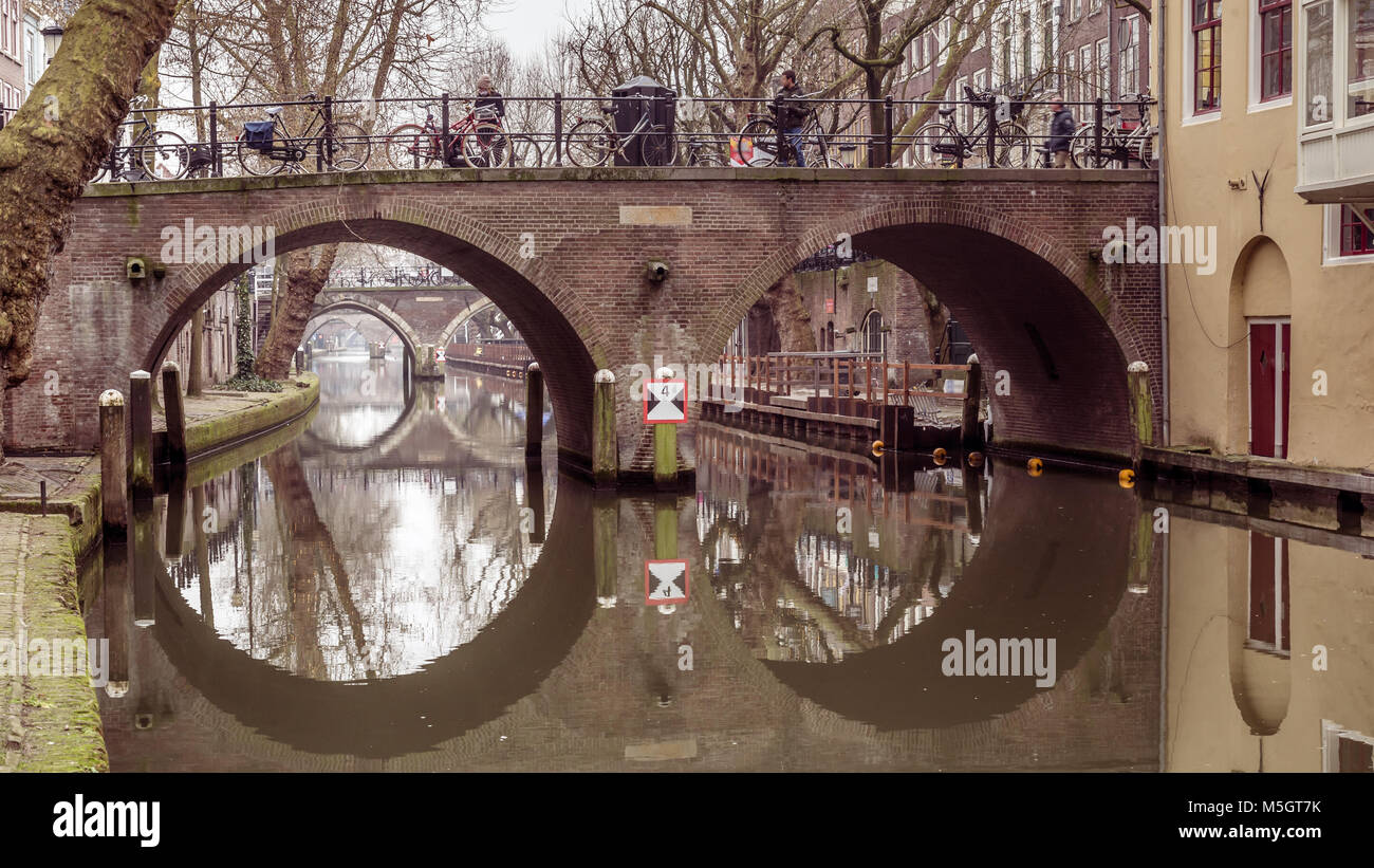 Bow bridges hi-res stock photography and images - Alamy