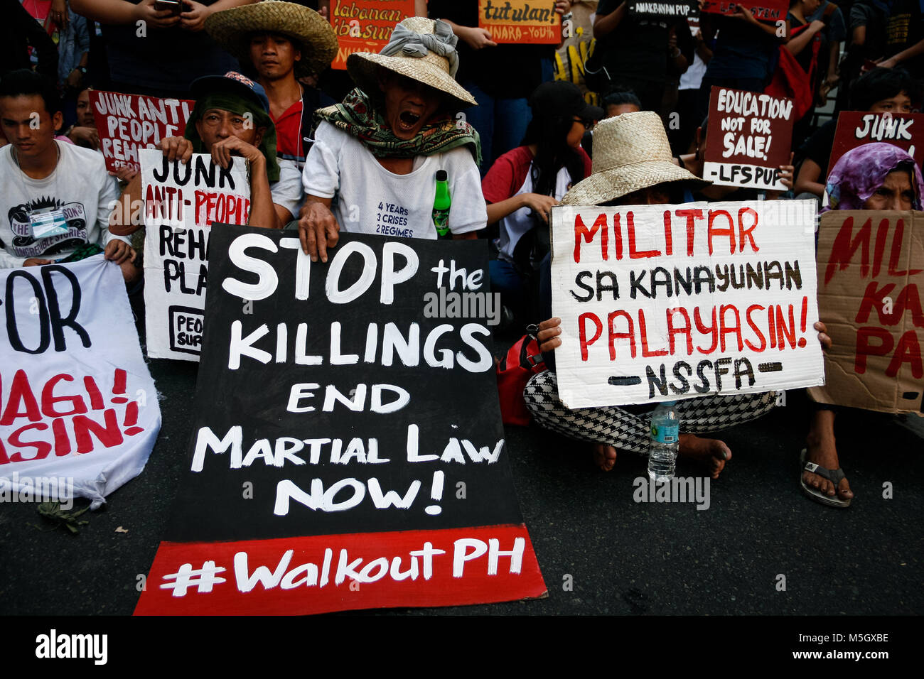 Manila, Philippines. 23rd Feb, 2018. Farmers from the group People ...