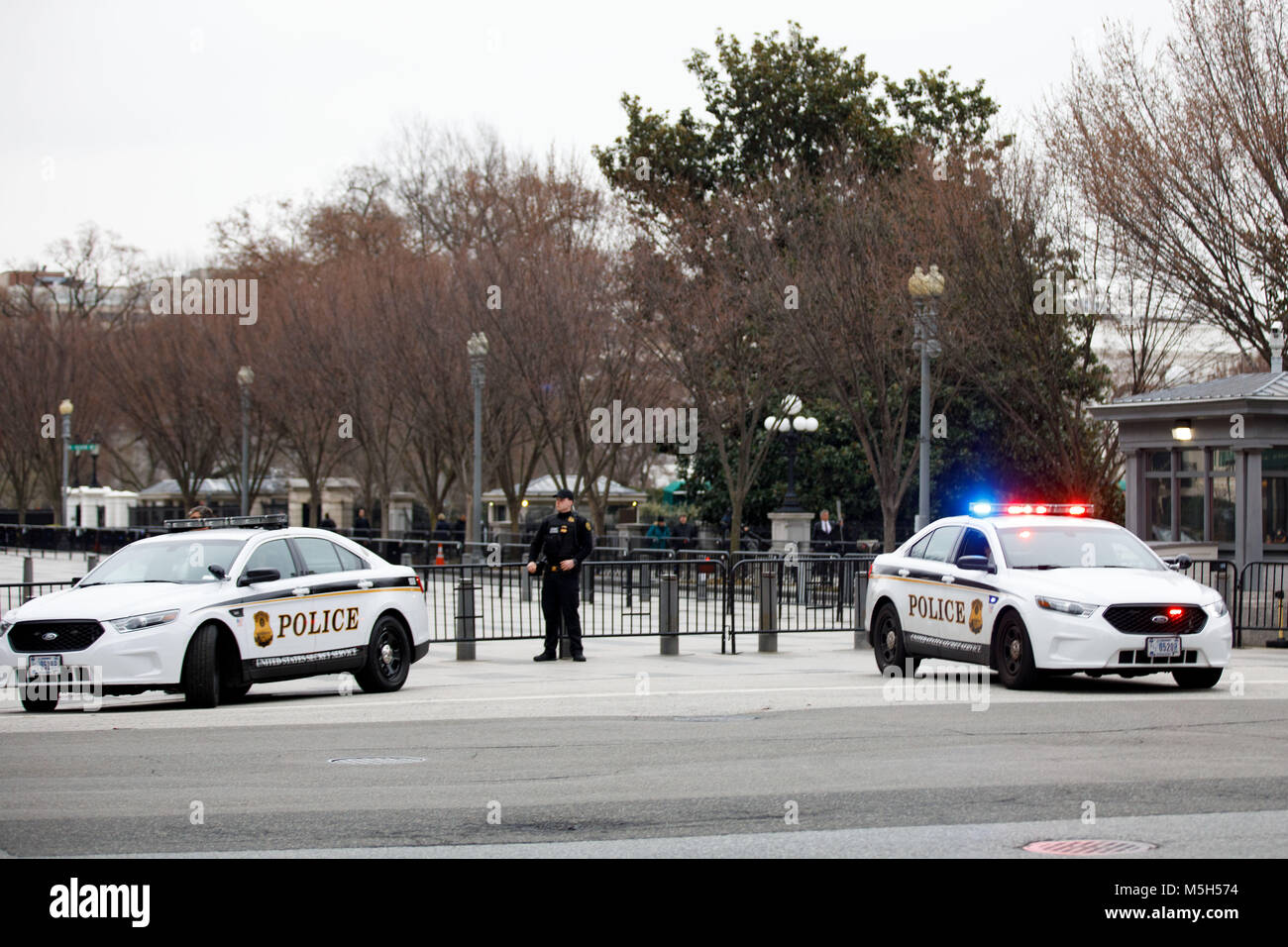 Secret service police hi-res stock photography and images - Alamy