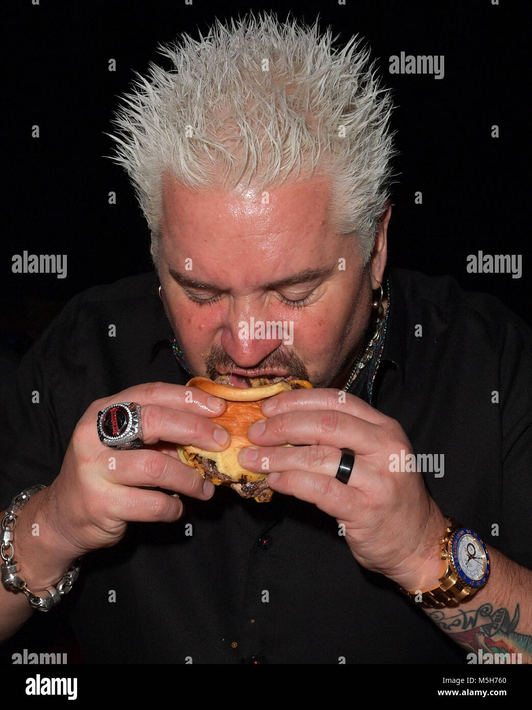 Guy fieri hi-res stock photography and images - Alamy