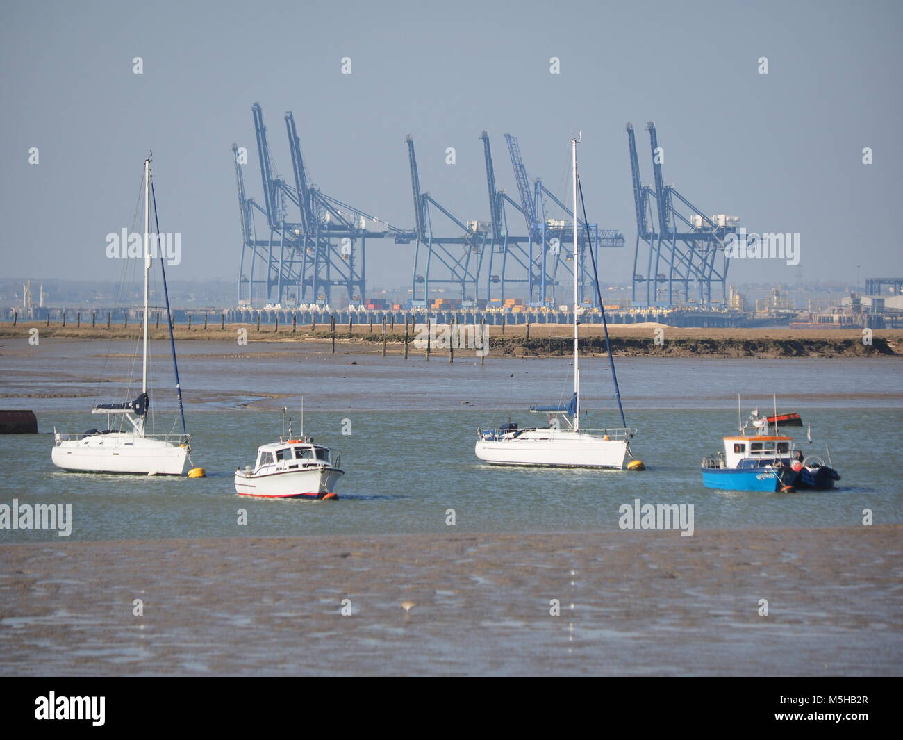 Queenborough, Kent, UK. 24th Feb, 2018. UK Weather: a bright, sunny day ...