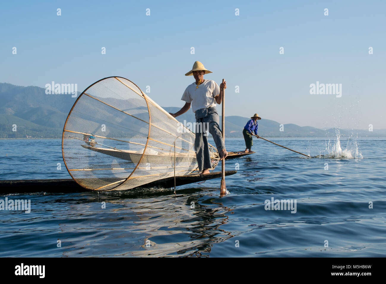 Traditional fish farmers on Inle Lake, Myanmar Stock Photo - Alamy