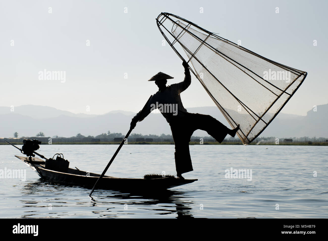 Traditional fish farmers on Inle Lake, Myanmar Stock Photo - Alamy