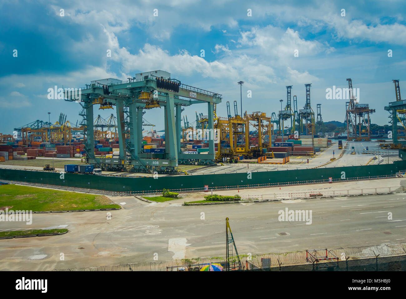 Sentosa gantry hi-res stock photography and images - Alamy