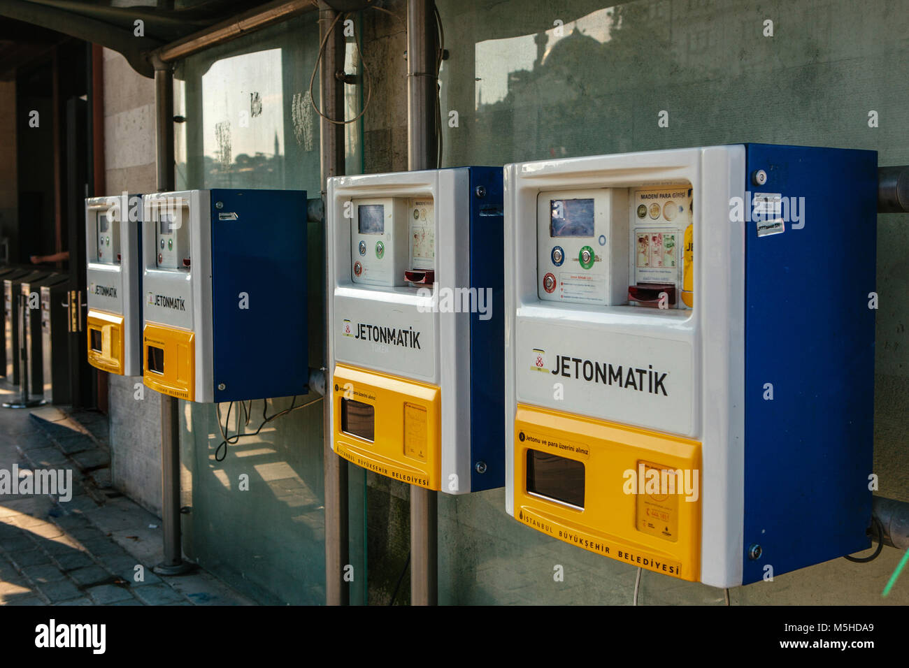 Automatic parking ticket machines hi-res stock photography and images ...