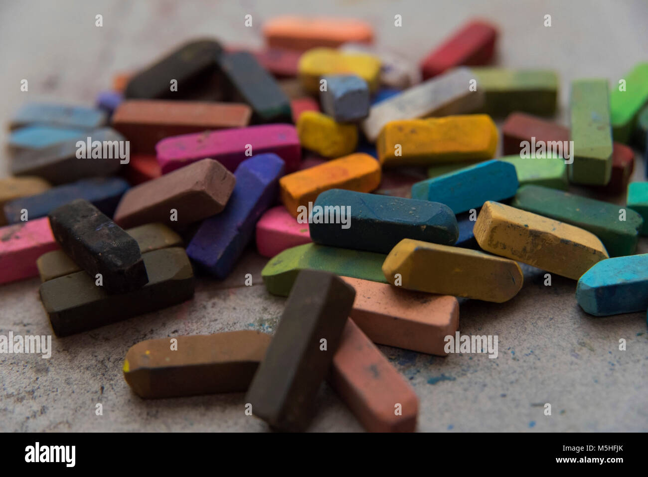 Close up artist pastels hi-res stock photography and images - Alamy