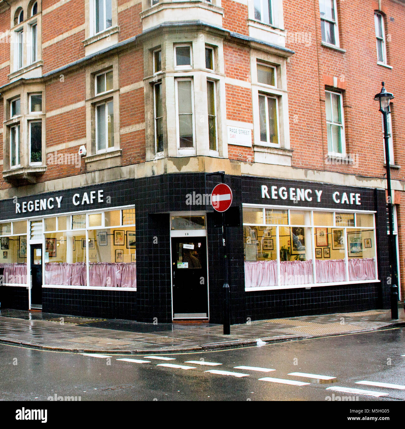 Regency cafe hi-res stock photography and images - Alamy