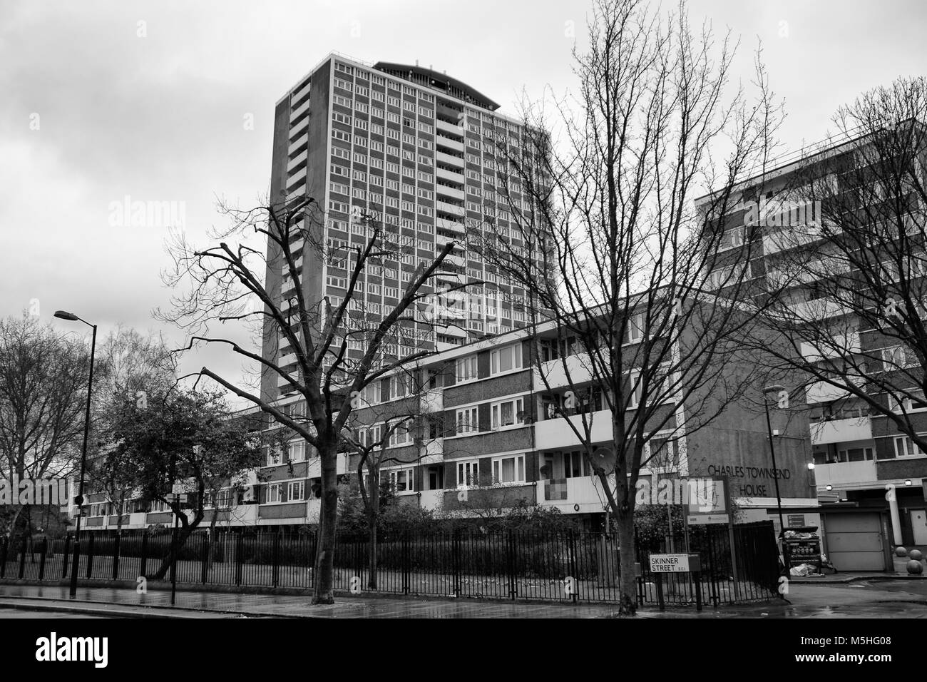 Islington council estate hi-res stock photography and images - Alamy