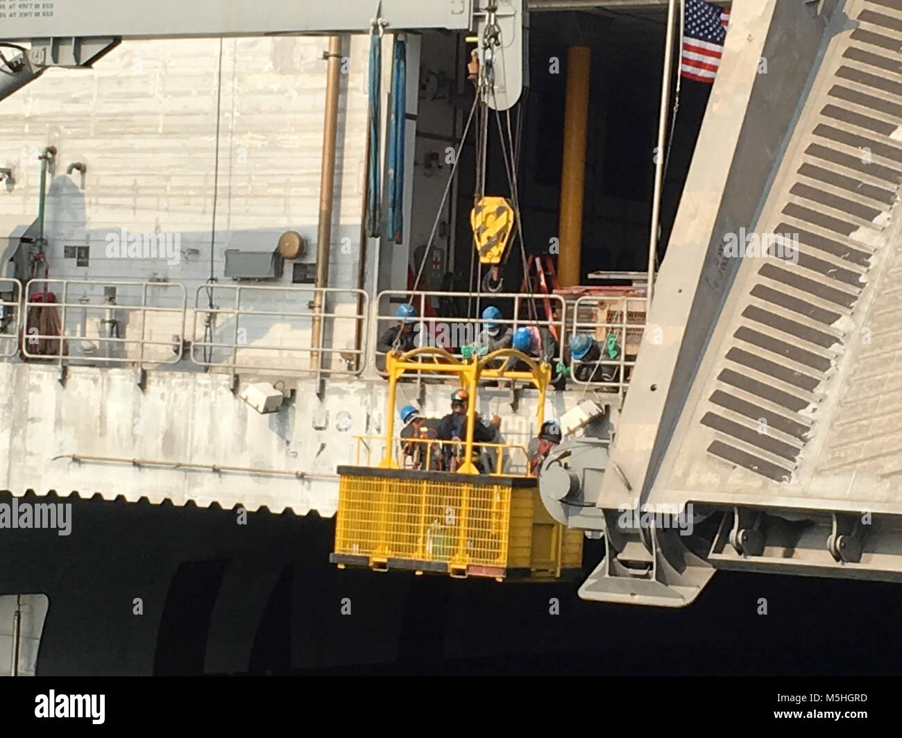 LAEM CHABANG, Thailand (February 12, 2018) The expeditionary fast ...