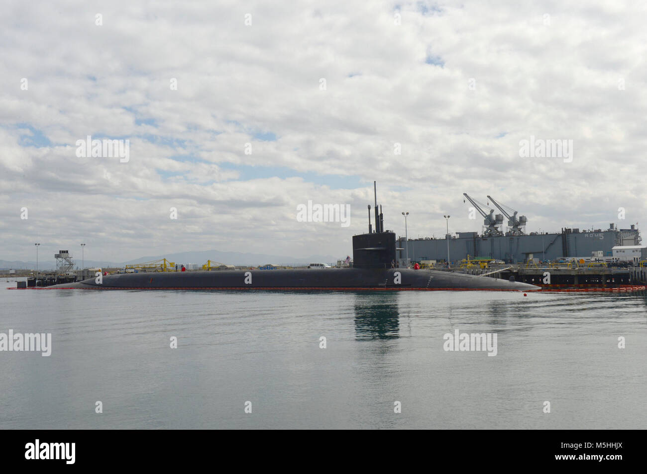 SAN DIEGO (Feb. 13, 2018) The Ohio-class ballistic submarine USS ...