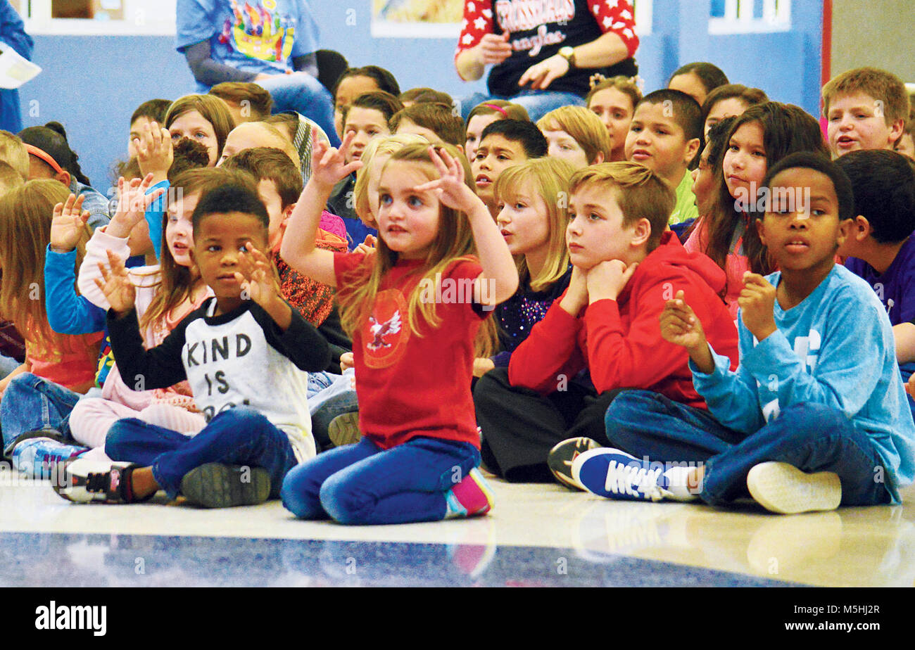 Crossroads elementary hi-res stock photography and images - Alamy