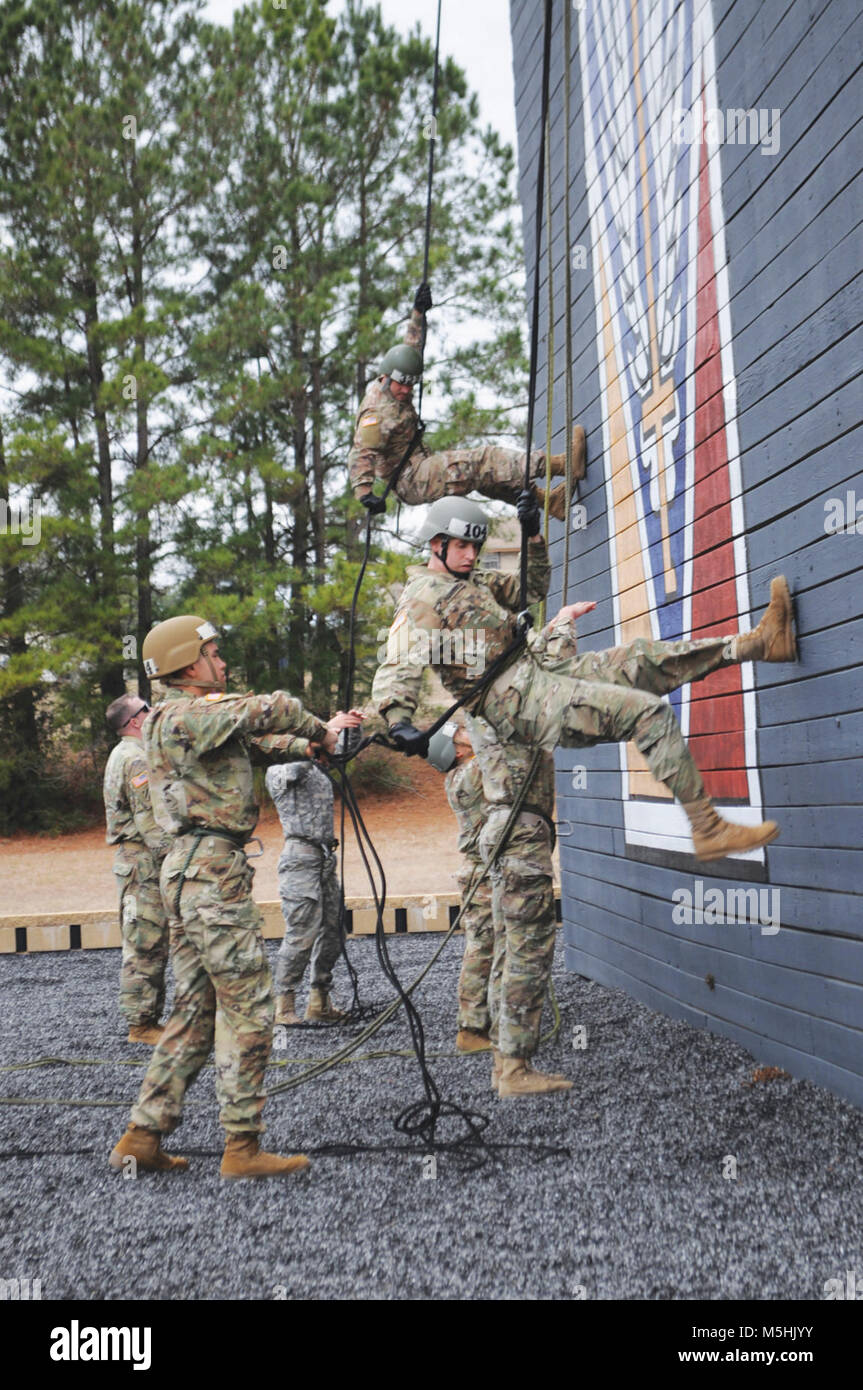 Rapelling tower hi-res stock photography and images - Alamy