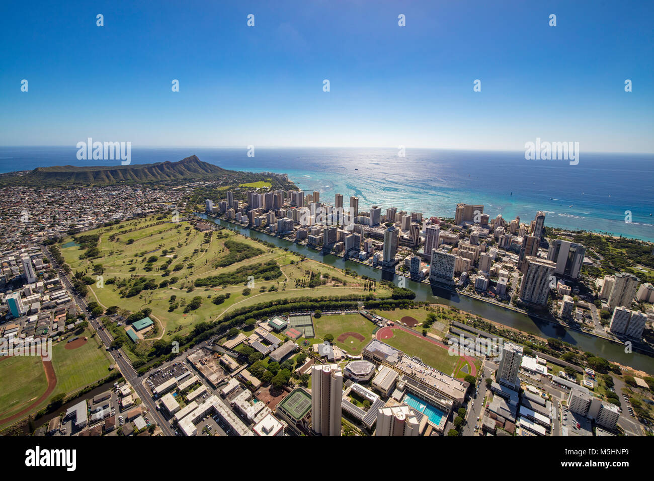 Ala wai golf hi-res stock photography and images - Alamy
