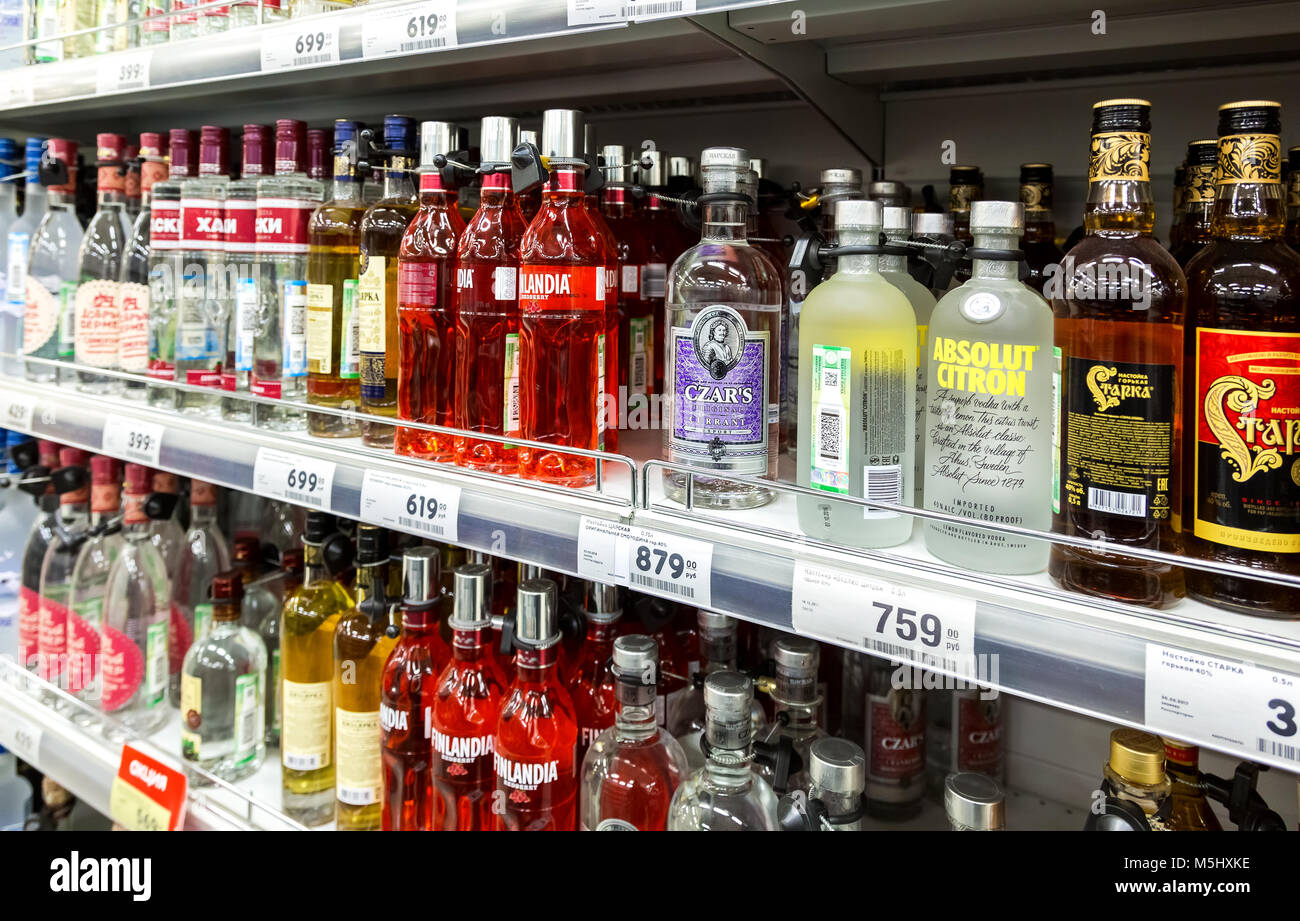 Russia supermarket alcohol hi-res stock photography and images - Alamy