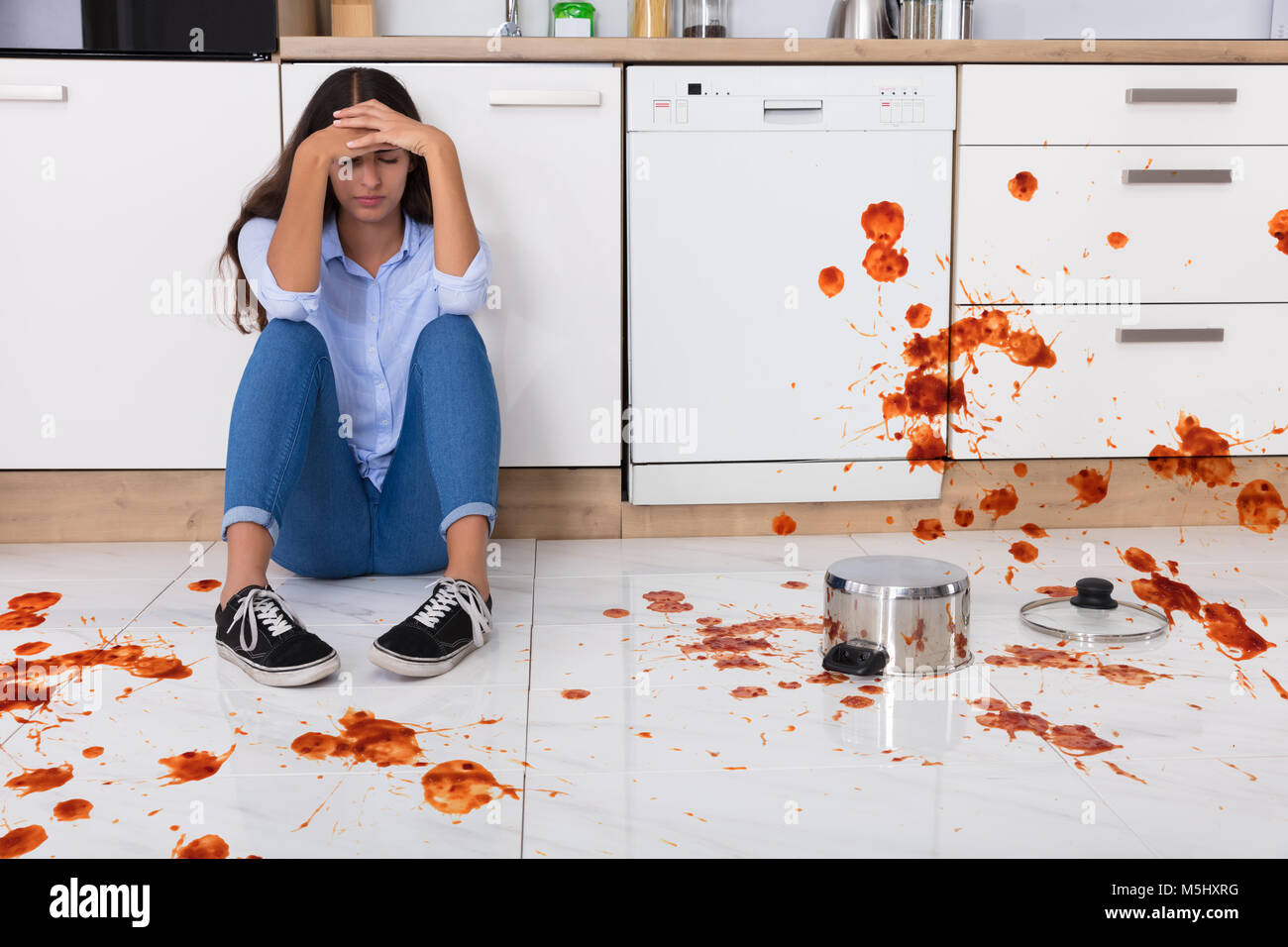 Food spilled floor hi-res stock photography and images - Alamy