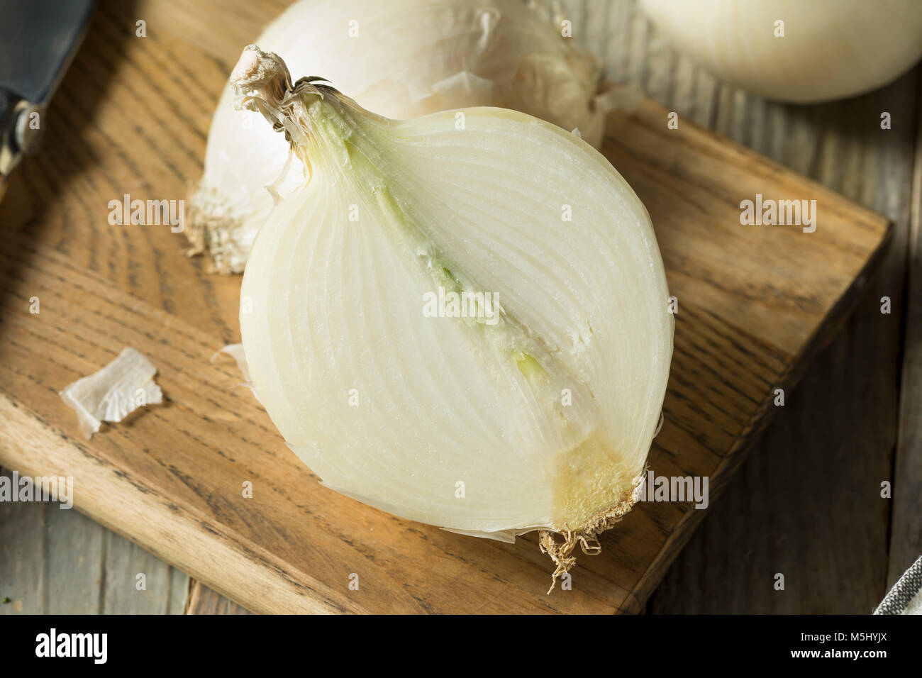 Sliced white onions hi-res stock photography and images - Alamy