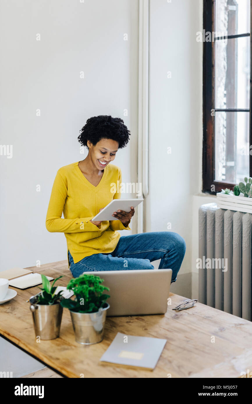 Wifi net home hi-res stock photography and images - Alamy