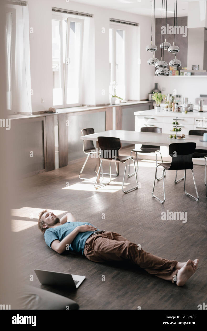 Getting a rest hi-res stock photography and images - Alamy