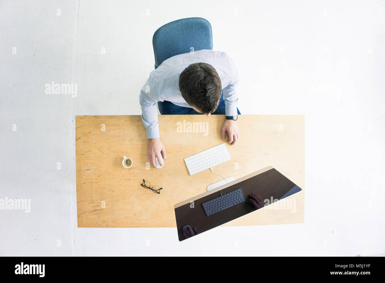 Is seen in his office hi-res stock photography and images - Alamy