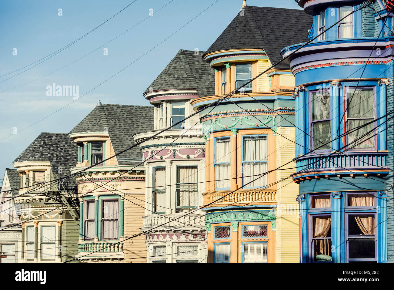 Row houses san francisco hi-res stock photography and images - Alamy