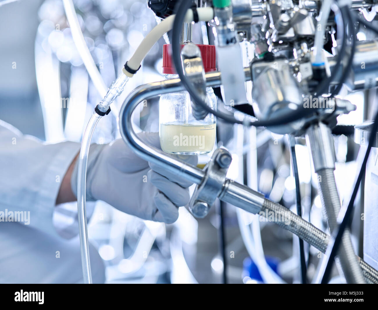 Hygiene in workplace hi-res stock photography and images - Alamy