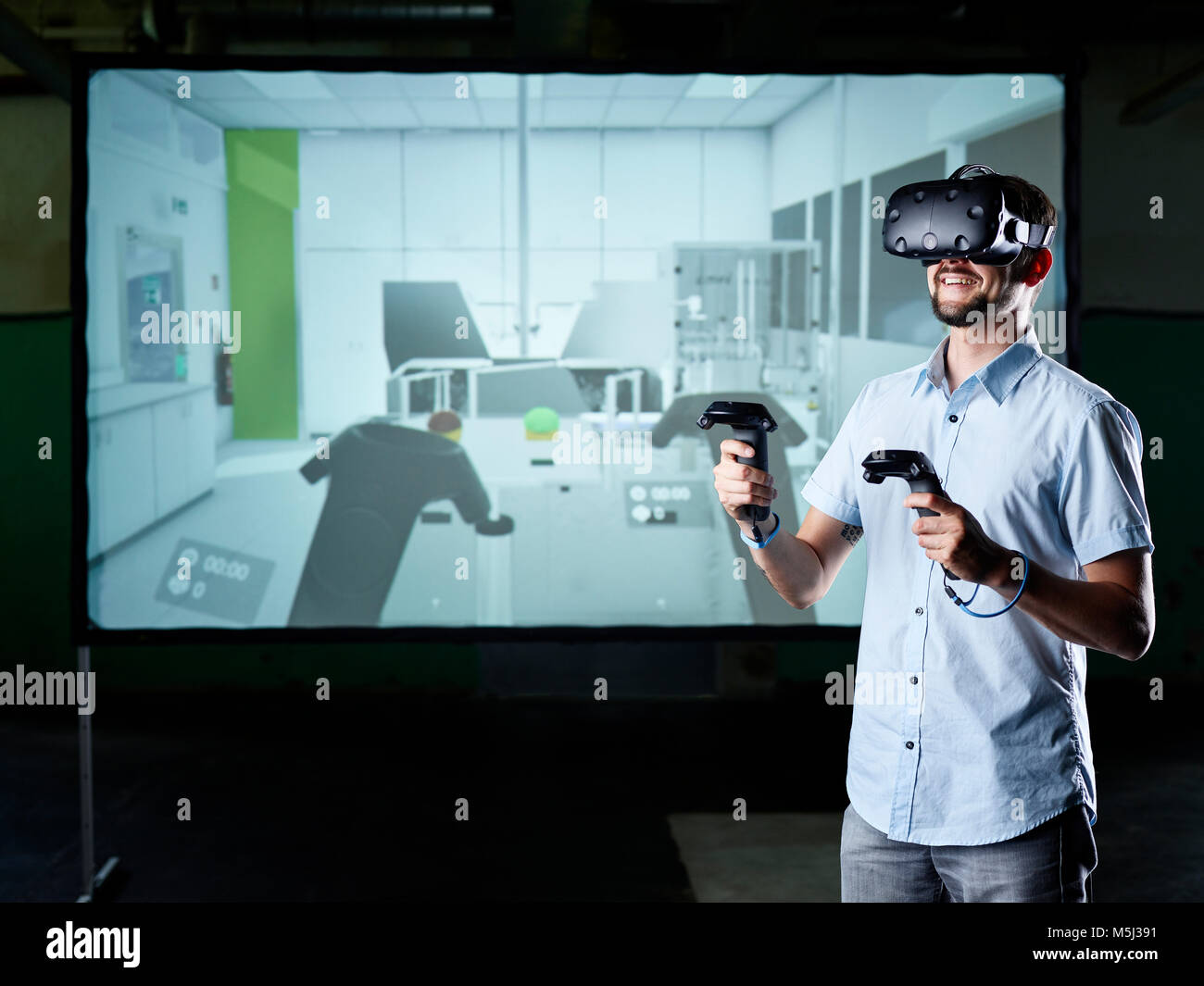 Glasses screen hi-res stock photography and images - Alamy