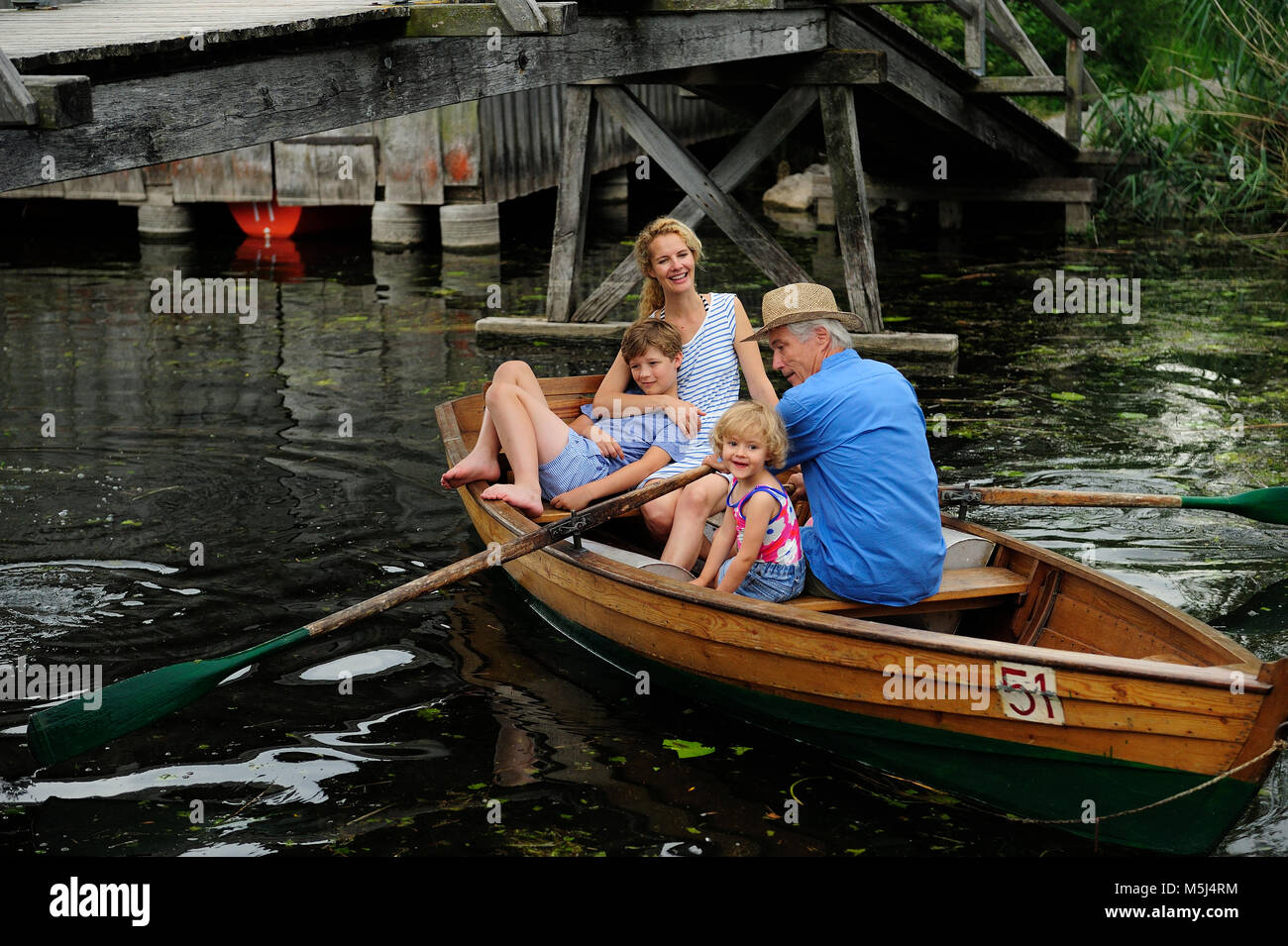Four generations in one family hi-res stock photography and images - Alamy