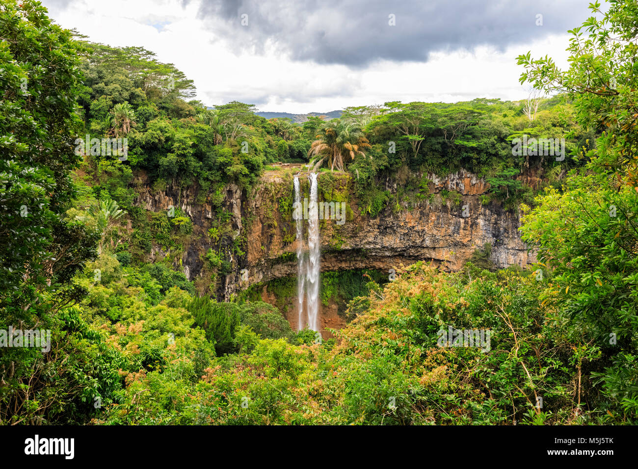 Mauritius waterfall hi-res stock photography and images - Alamy